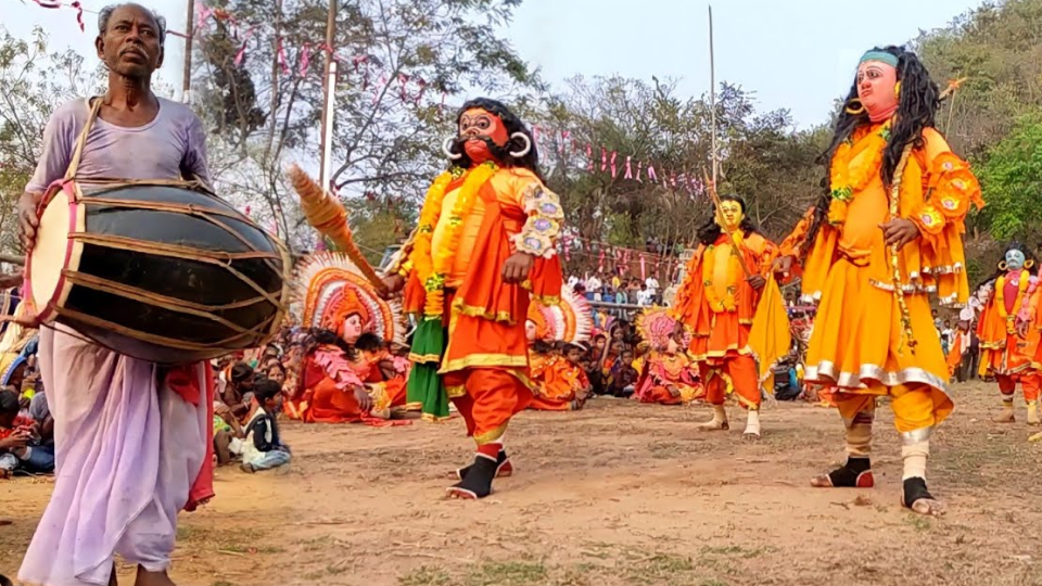 Inscript - জিআই ট্যাগ কতটা বদলে দেবে ছৌ শিল্পীদের ভাগ্য