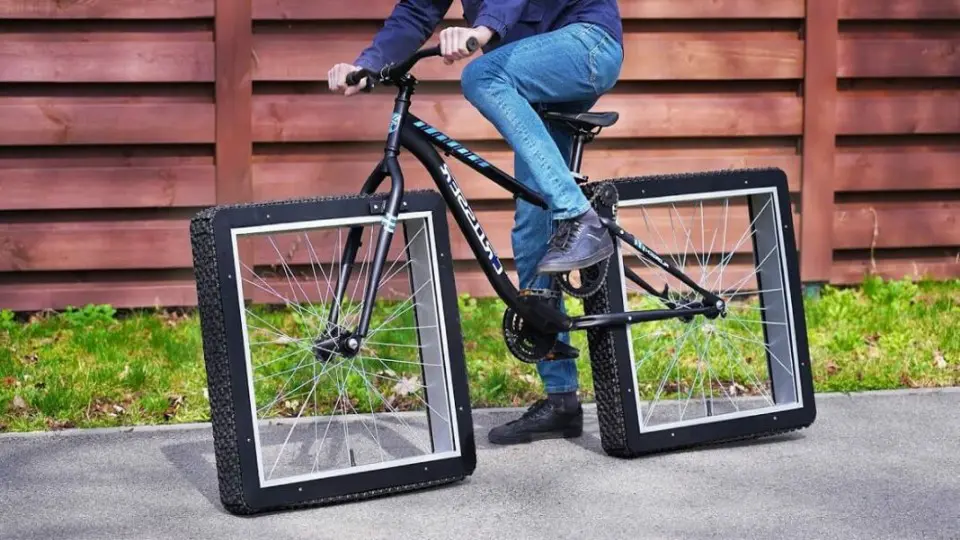 Inscript - গোল নয় চৌকো চাকায় তোলপাড় নেটদুনিয়া, অবাক করবে সাইকেলের আজব কিস্‌সা